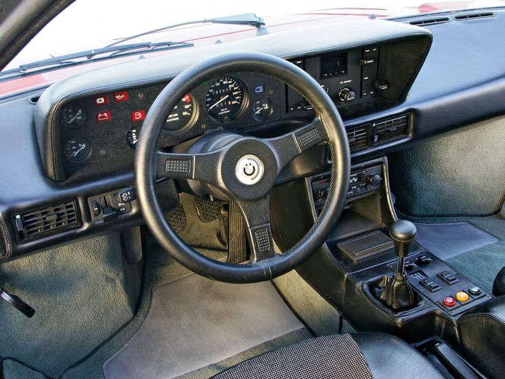 BMW M1: The Unconventional Supercar That Rewrote Automotive History ...
